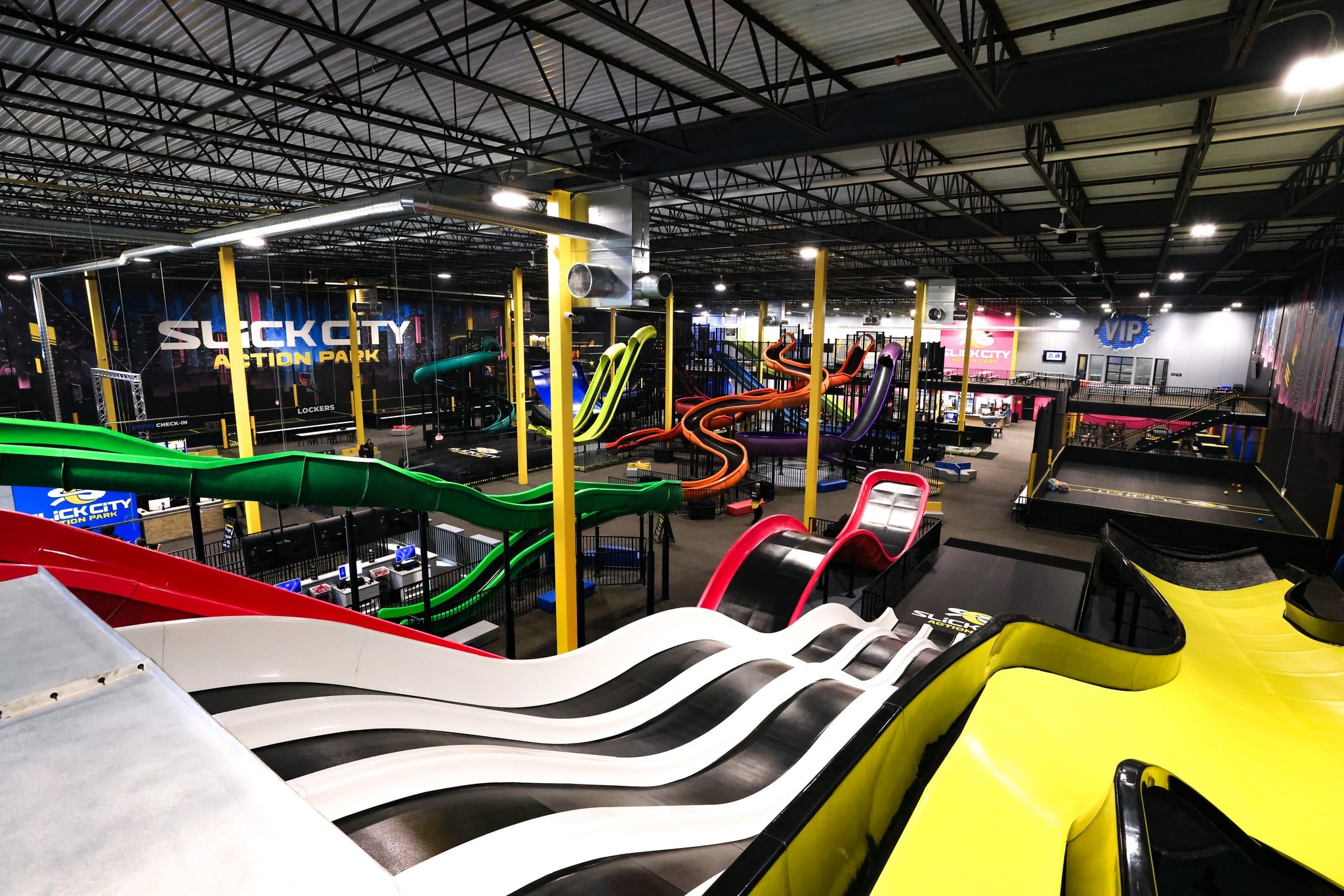 Indoor slide park to move into former Yankee Candle building – The Triangle